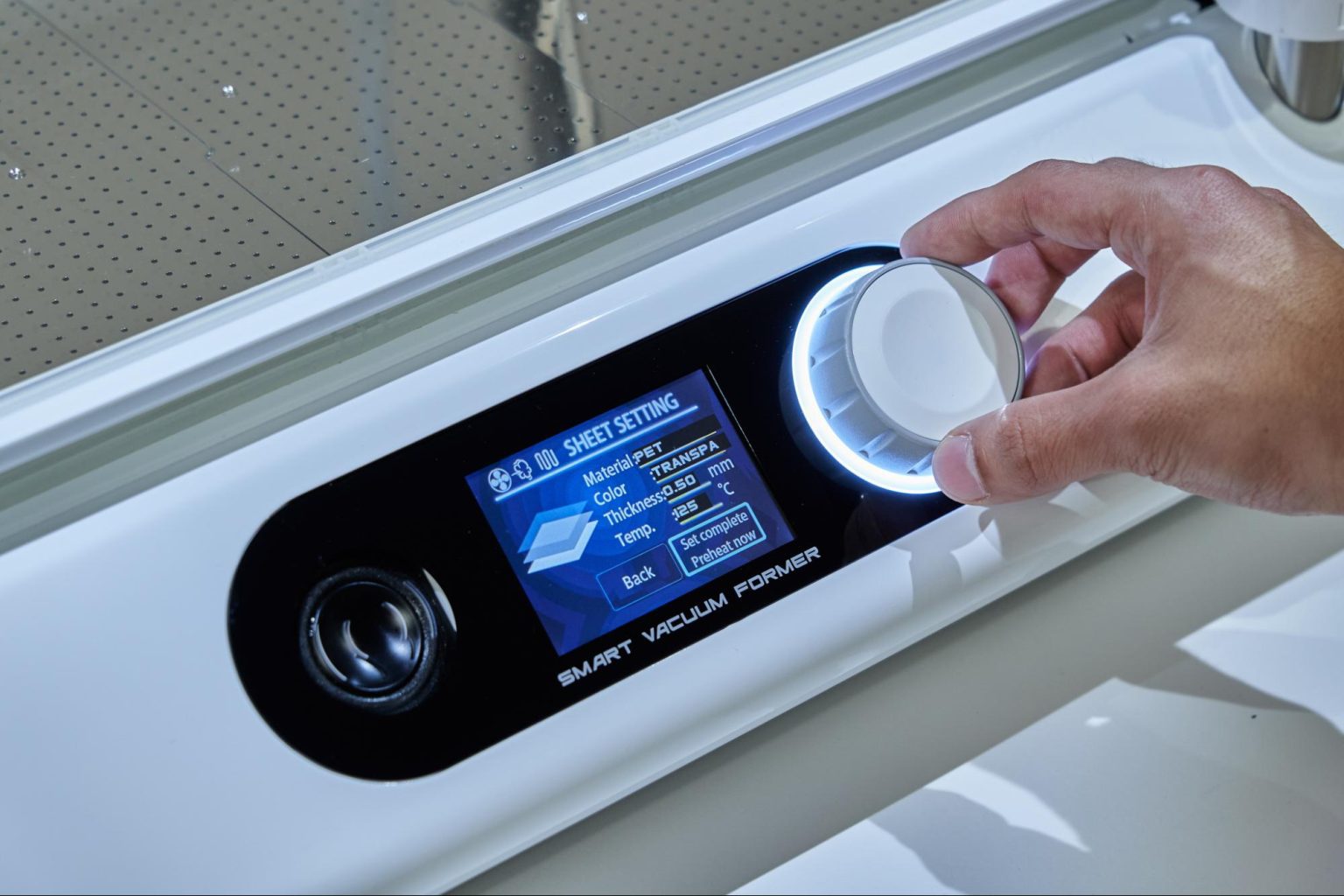 Desktop Vacuum Forming Machine - MY YARD - FORMART Smart Vacuum Former